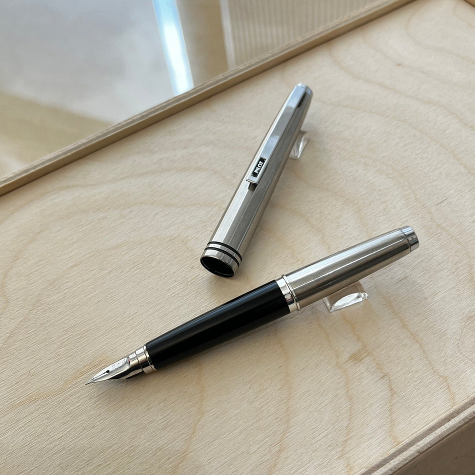 Pre-loved – Flax Pen to Paper